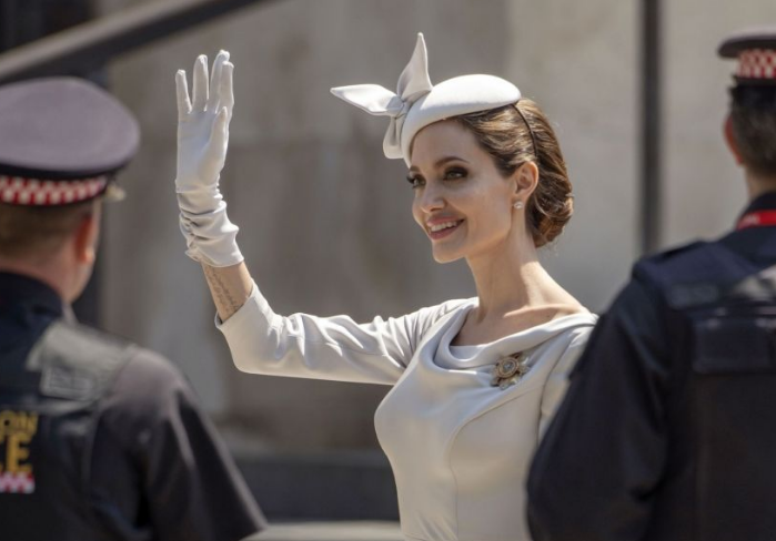 Angelina Jolie : Sublime à Londres - Petit Journal